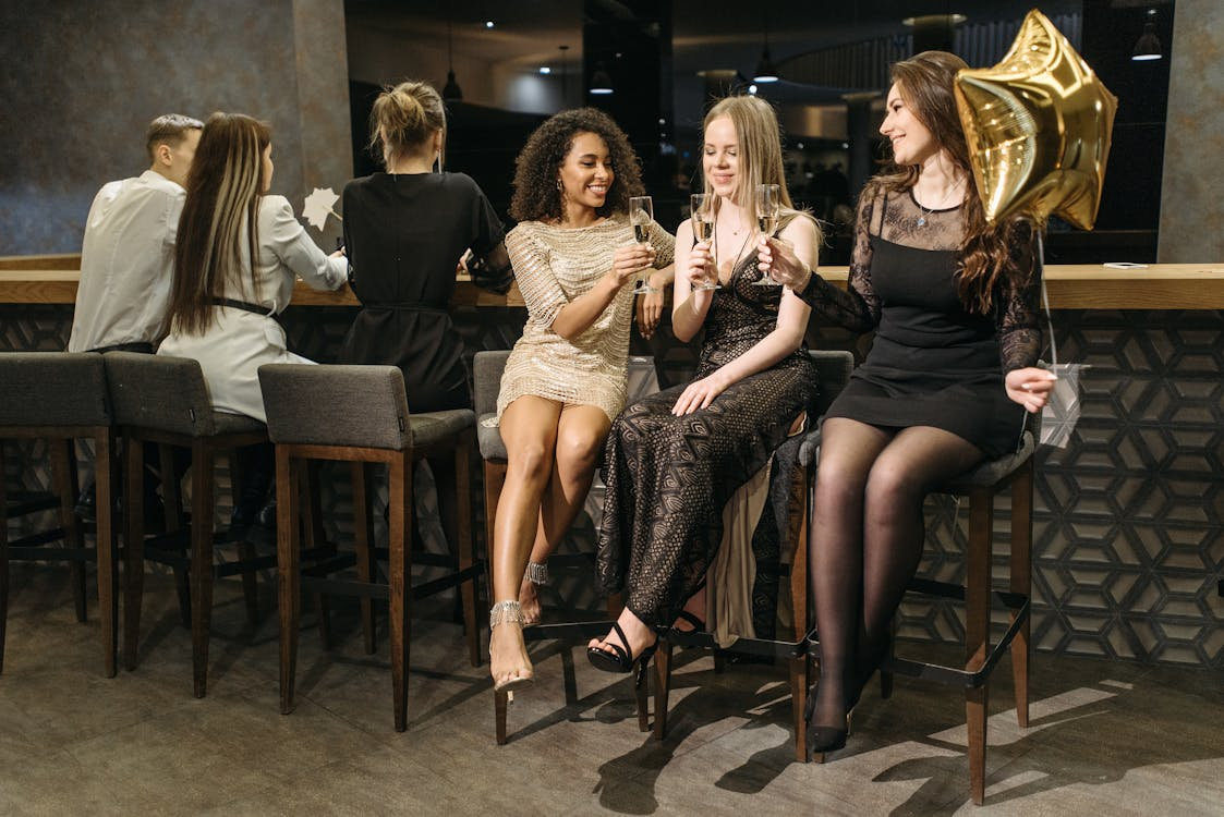 Rocking Your Party Dress and Jewelry with Panache - Marry-Marry